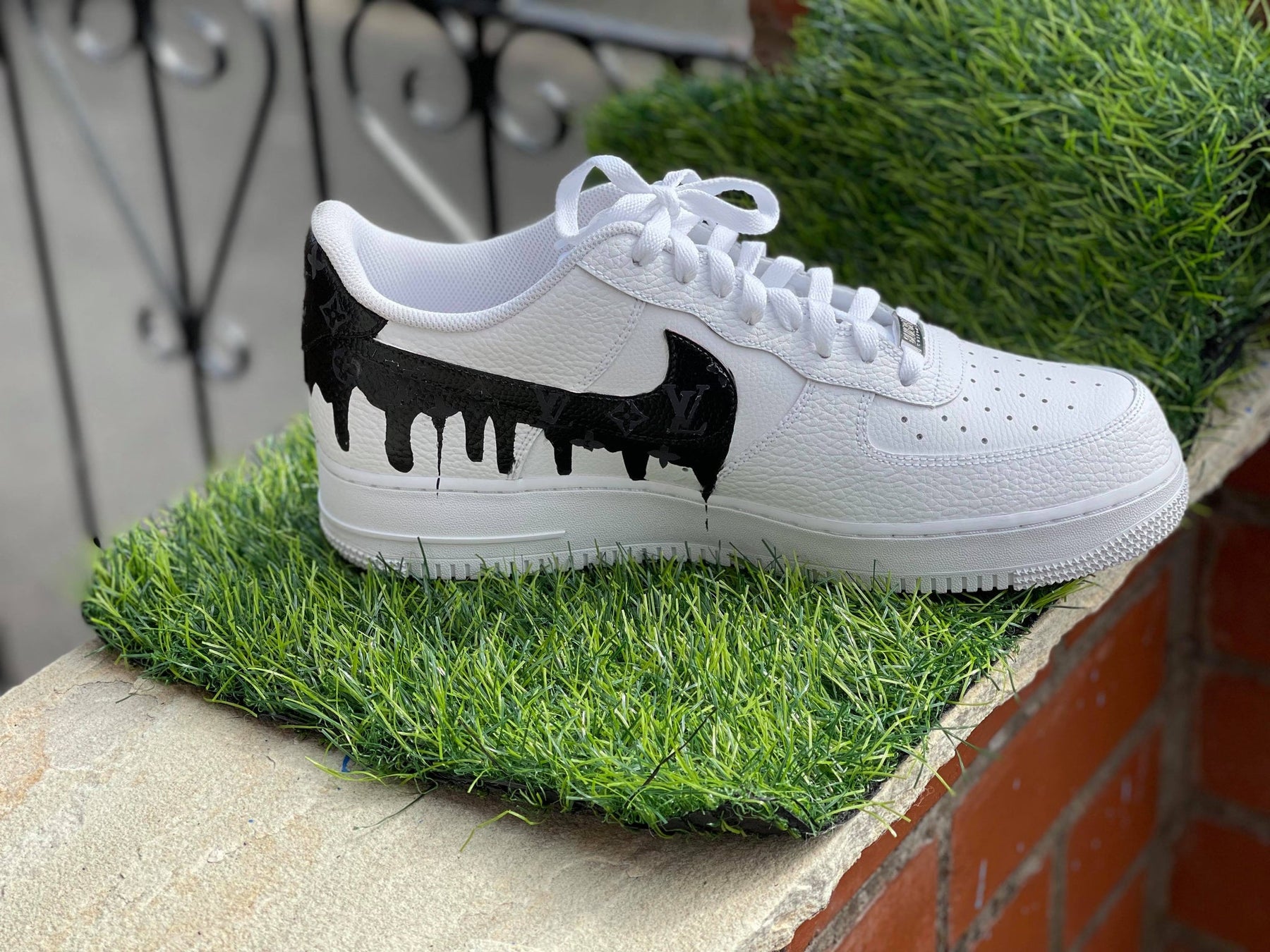 LV Drip Pattern Black White Custom Air Force 1 – XX CUSTOM